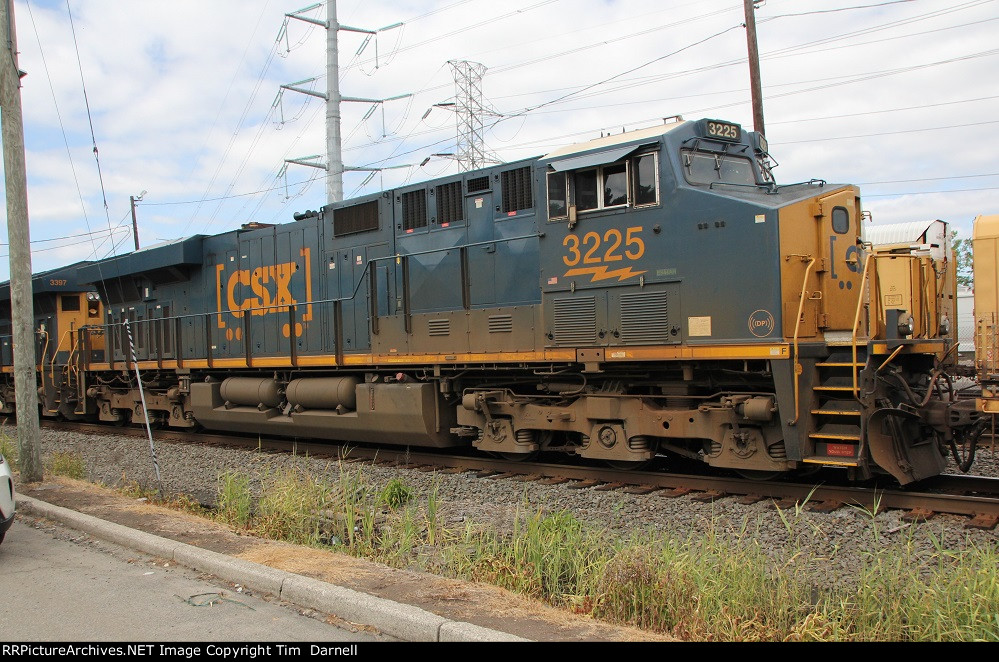CSX 3225 on I010